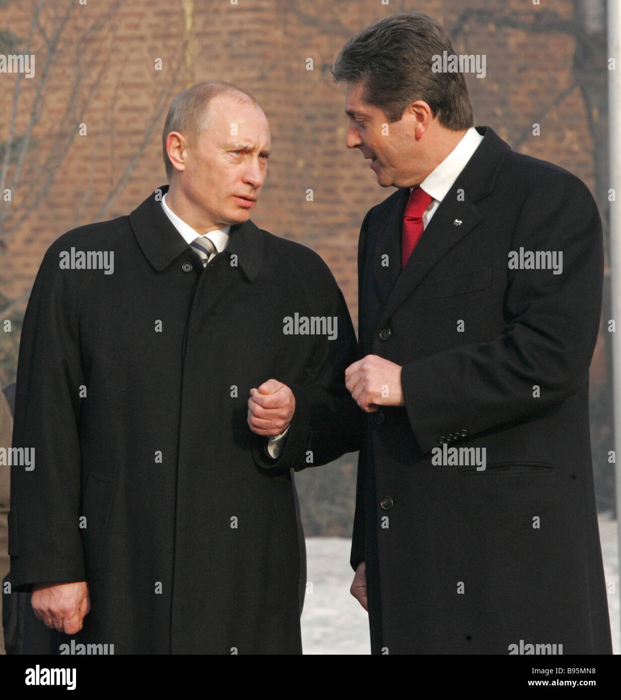From left to right Russian President Vladimir Putin and Bulgarian ...