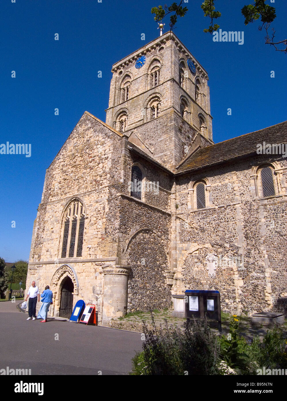 Circa 1100 architecture hi-res stock photography and images - Alamy