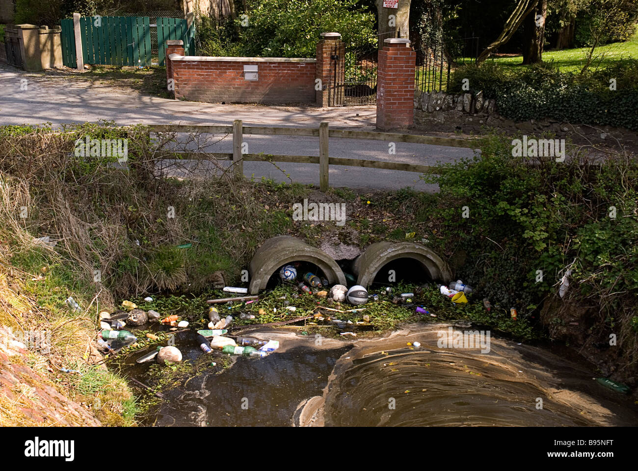 Pollution ireland river hi-res stock photography and images - Alamy