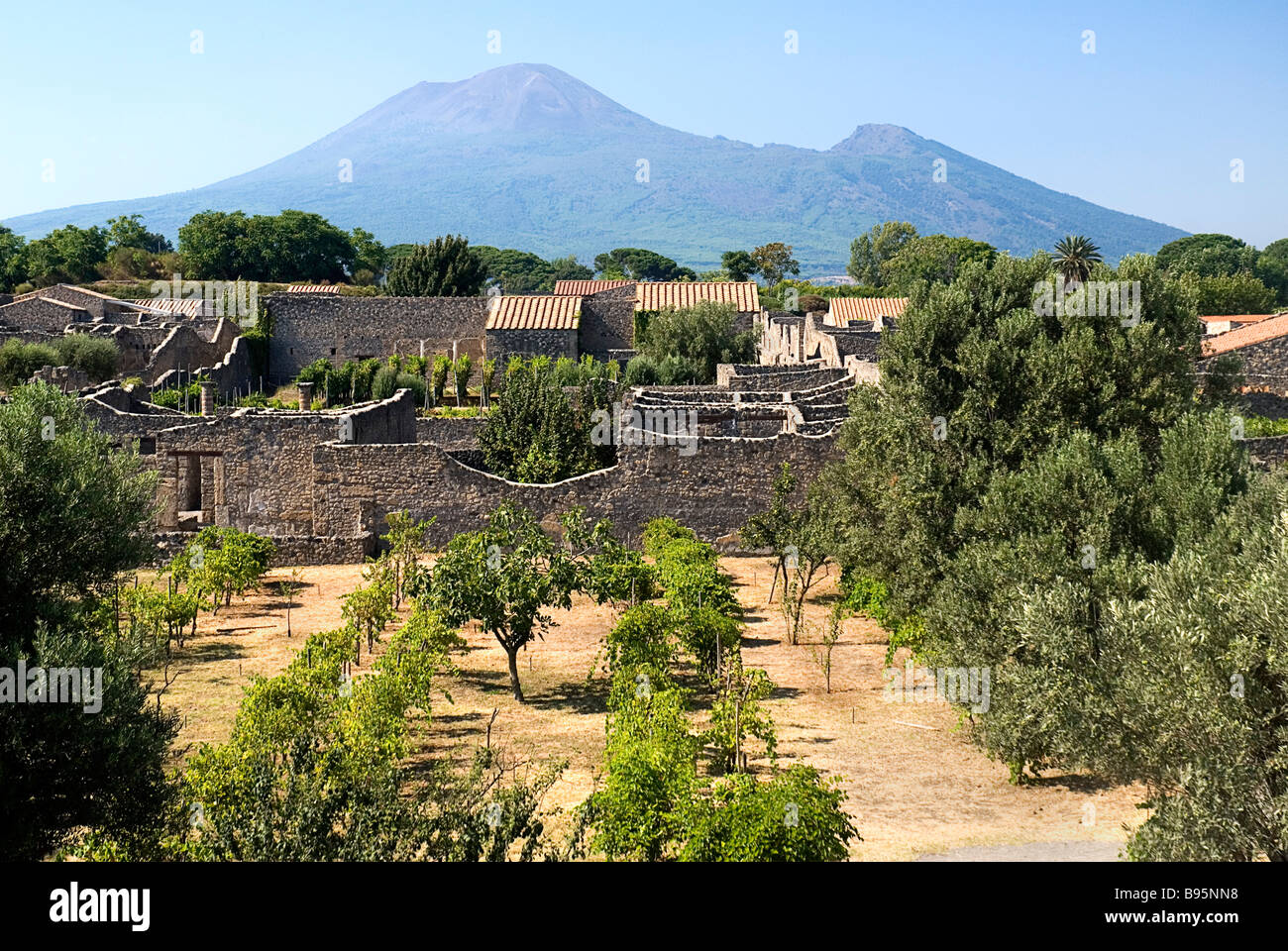 Pompeii vesuvius hi-res stock photography and images - Alamy