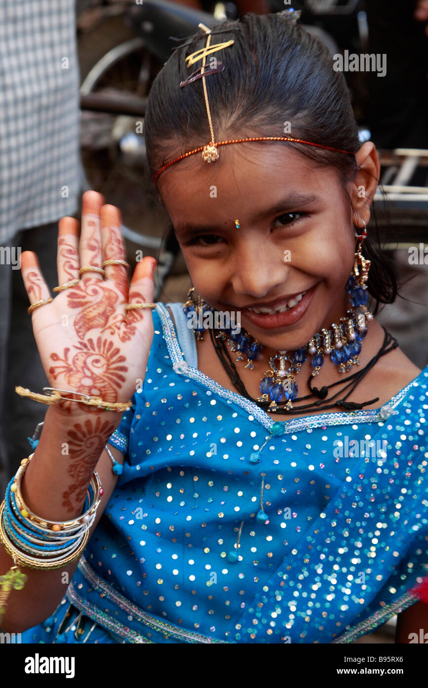 India Rajasthan Udaipur girl with painted hand Stock Photo - Alamy