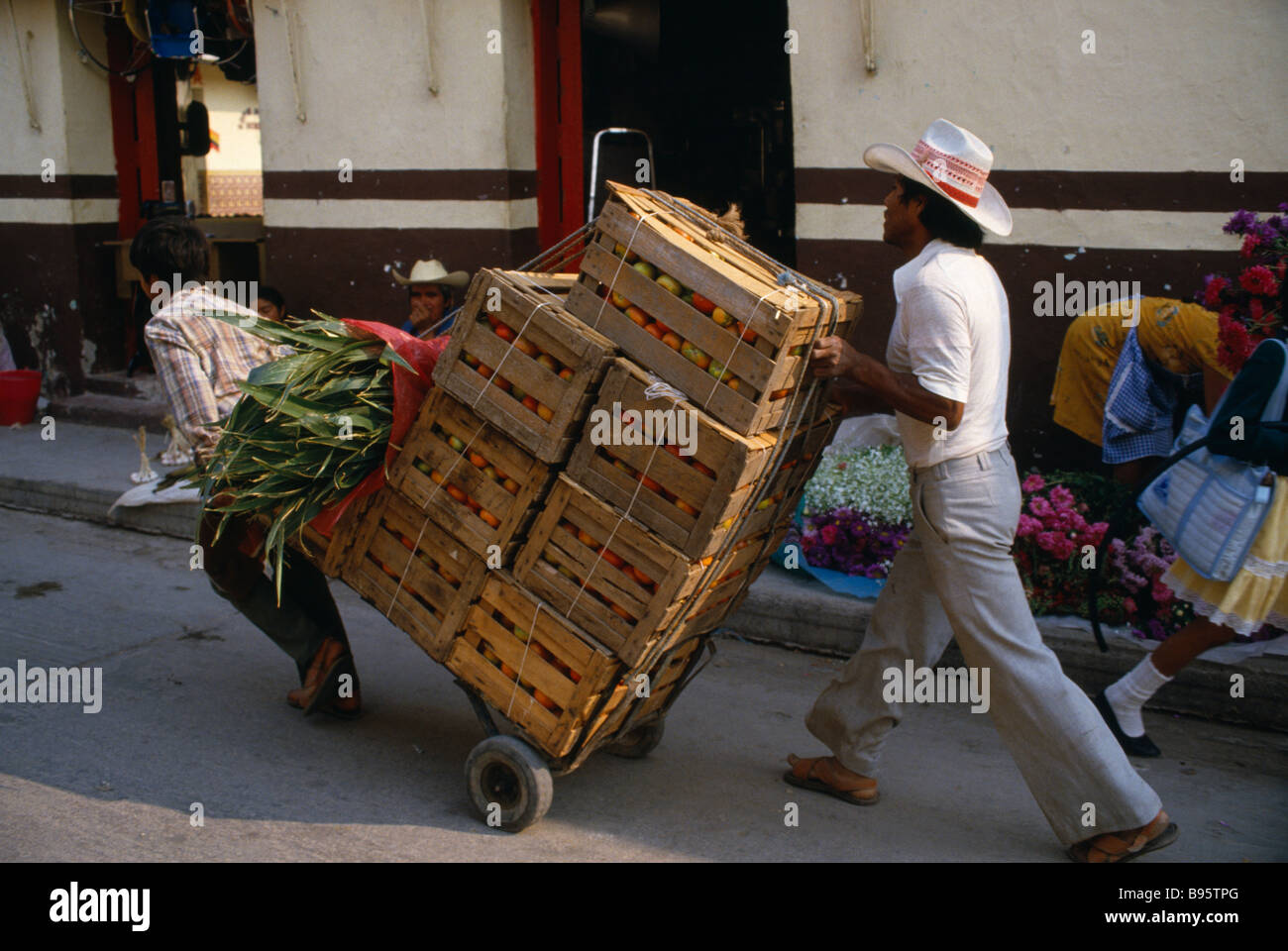 Sack truck hi-res stock photography and images - Alamy