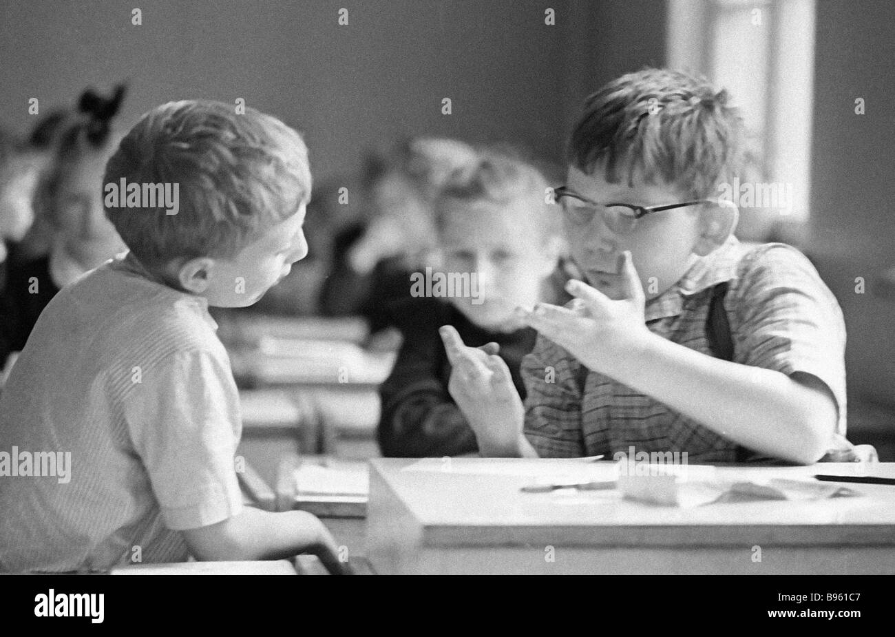 The first grade school students learn to count Stock Photo - Alamy
