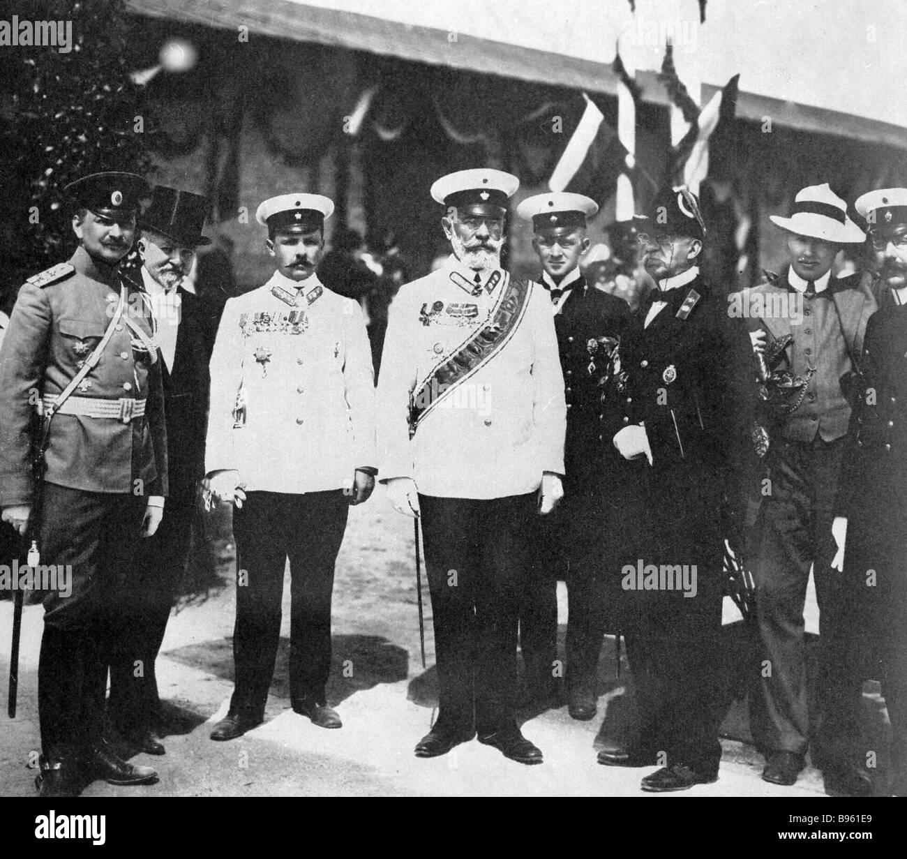 Imperial train guards during welcoming ceremony of German Emperor and ...