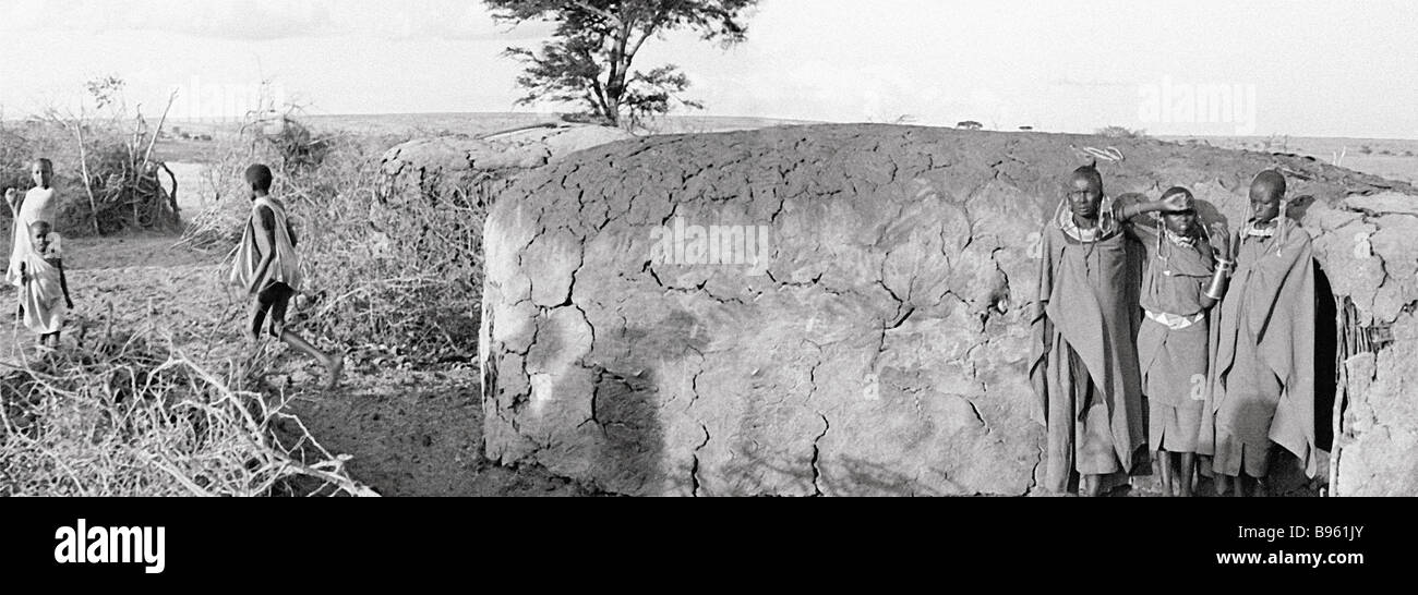 Masai a cattle breeders tribe Stock Photo - Alamy