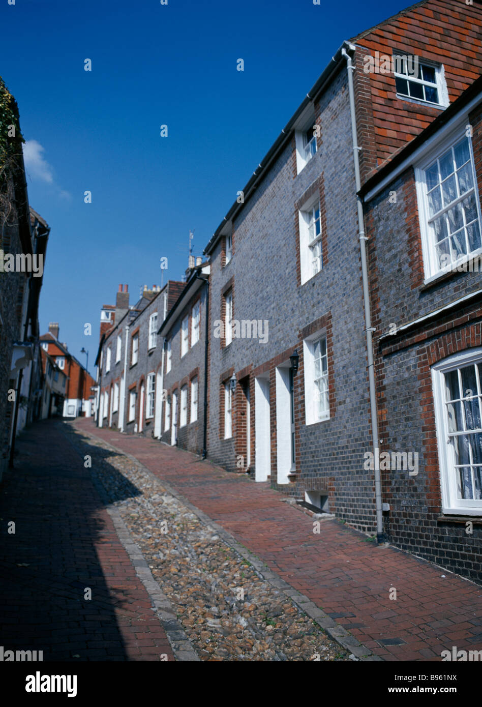 ENGLAND East Sussex Lewes View up cobbled old street with cottage ...