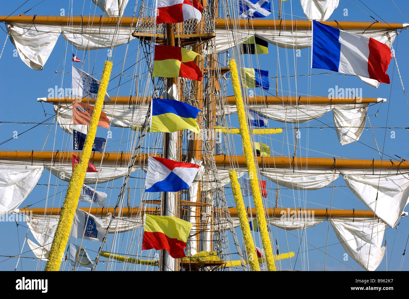 France, Gironde, Bordeaux, Mexican school sailing vessel Le Cuauhtemoc ...