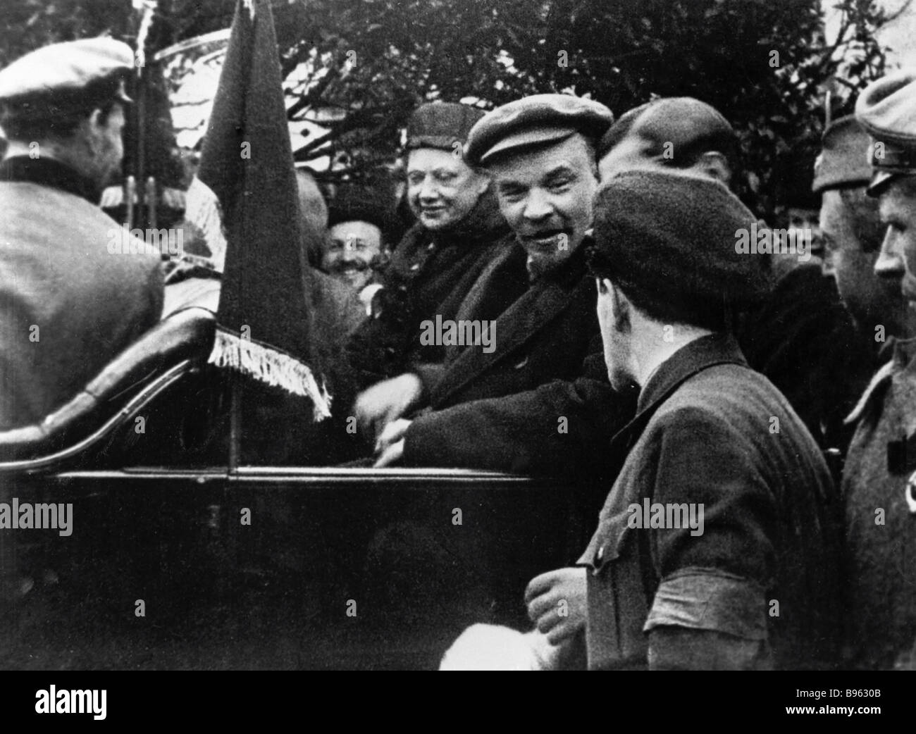 Vladimir Lenin right in the car and Nadezhda Krupskaya left in the car ...