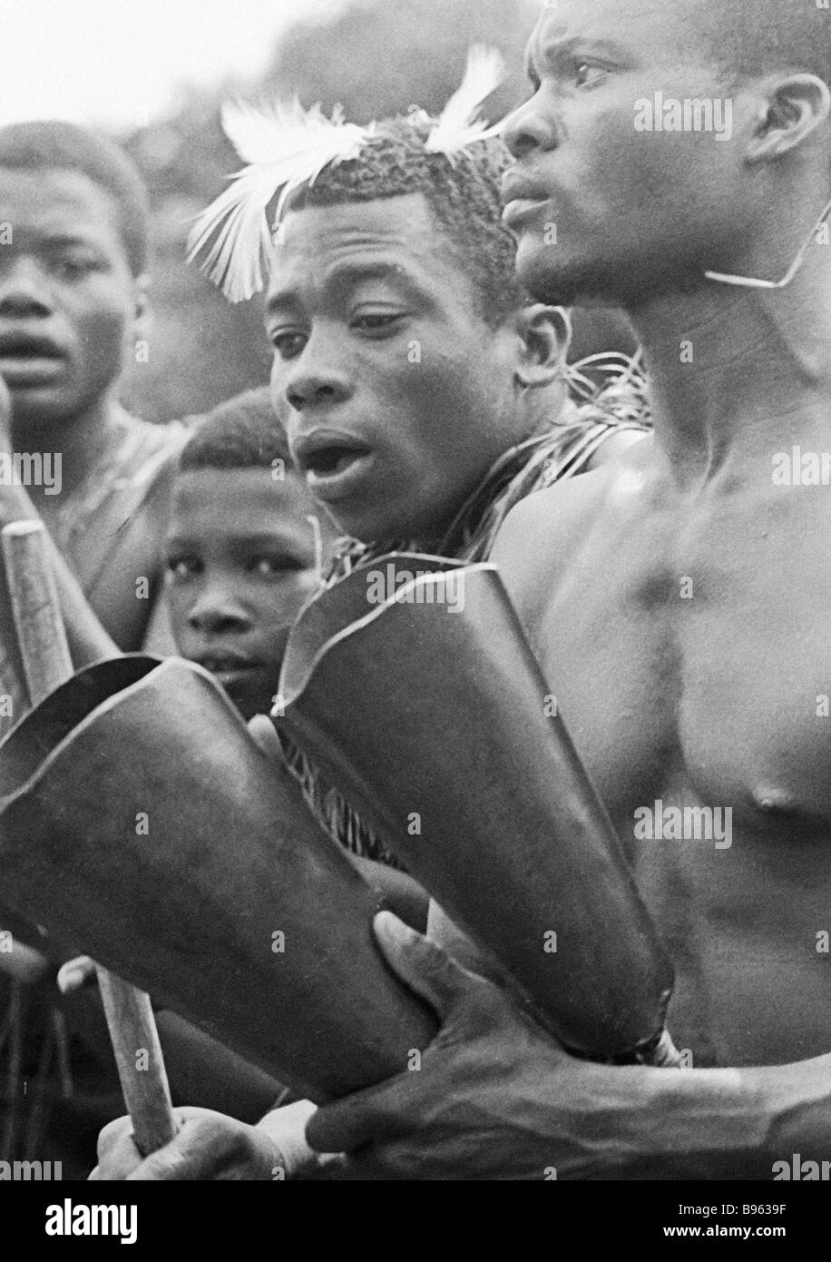 Congolese villagers play traditional folk instruments Stock Photo - Alamy