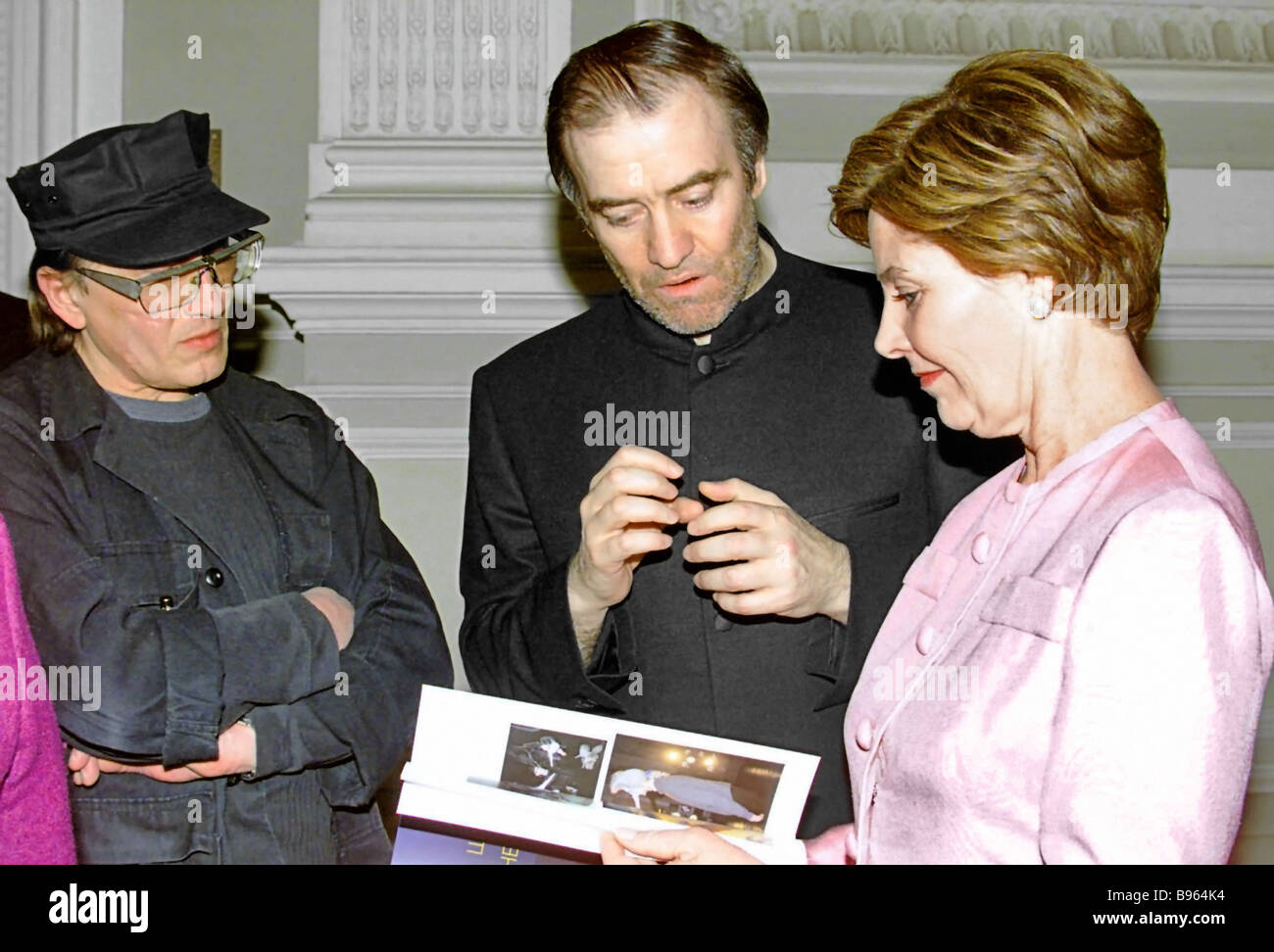 Having seen the Nutcracker in the Mariinsky Theater with her spouse ...