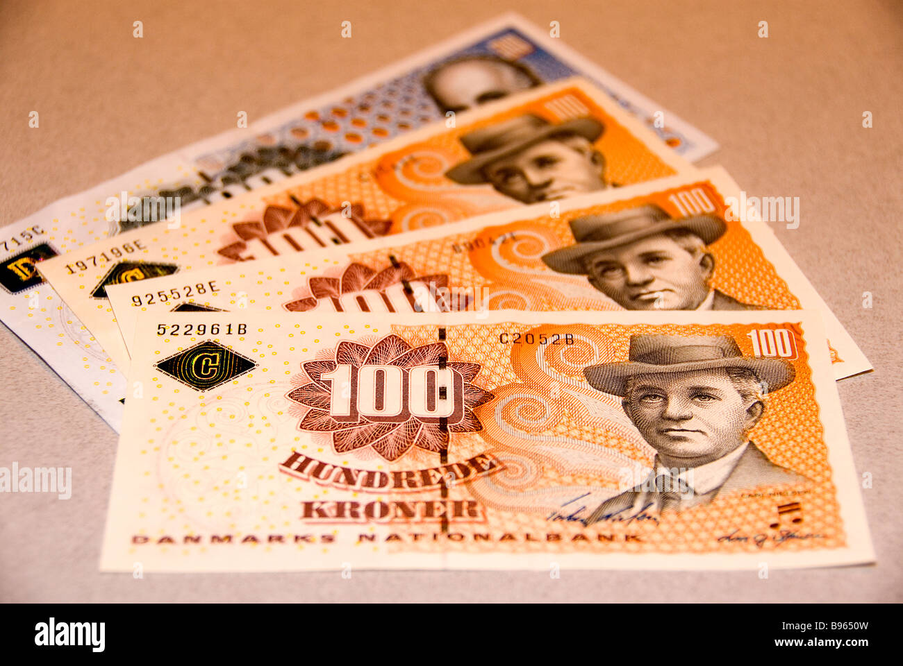 100 kroner hi-res stock photography and images - Alamy