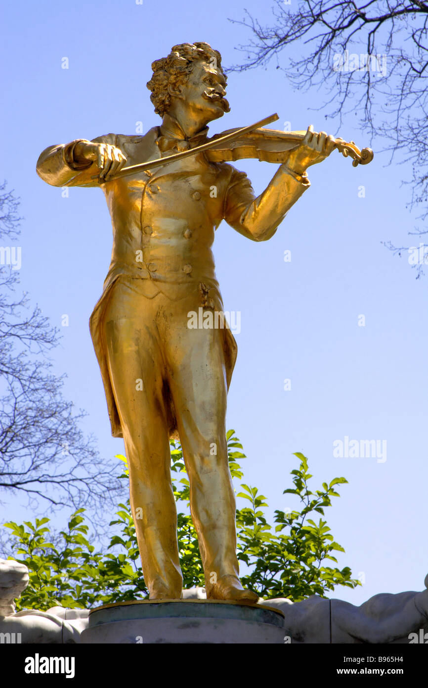 Vienna - Johann Strauss landmark Stock Photo - Alamy