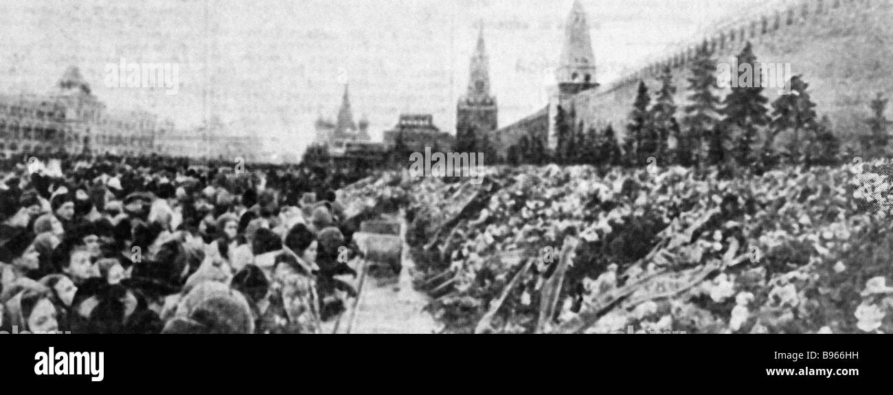 Muscovites in Red Square during Joseph Stalin s funeral Stock Photo - Alamy