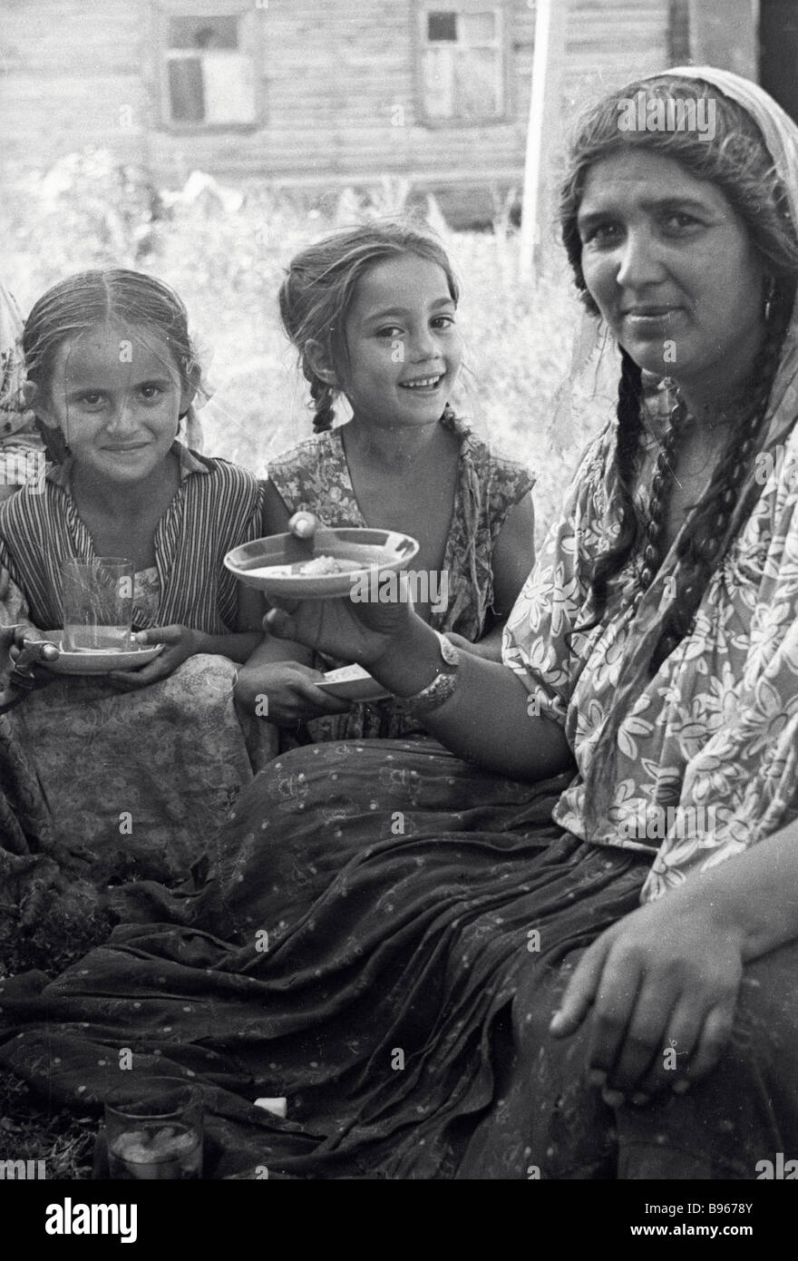 Gypsies Nomadic Nomads High Resolution Stock Photography and Images - Alamy