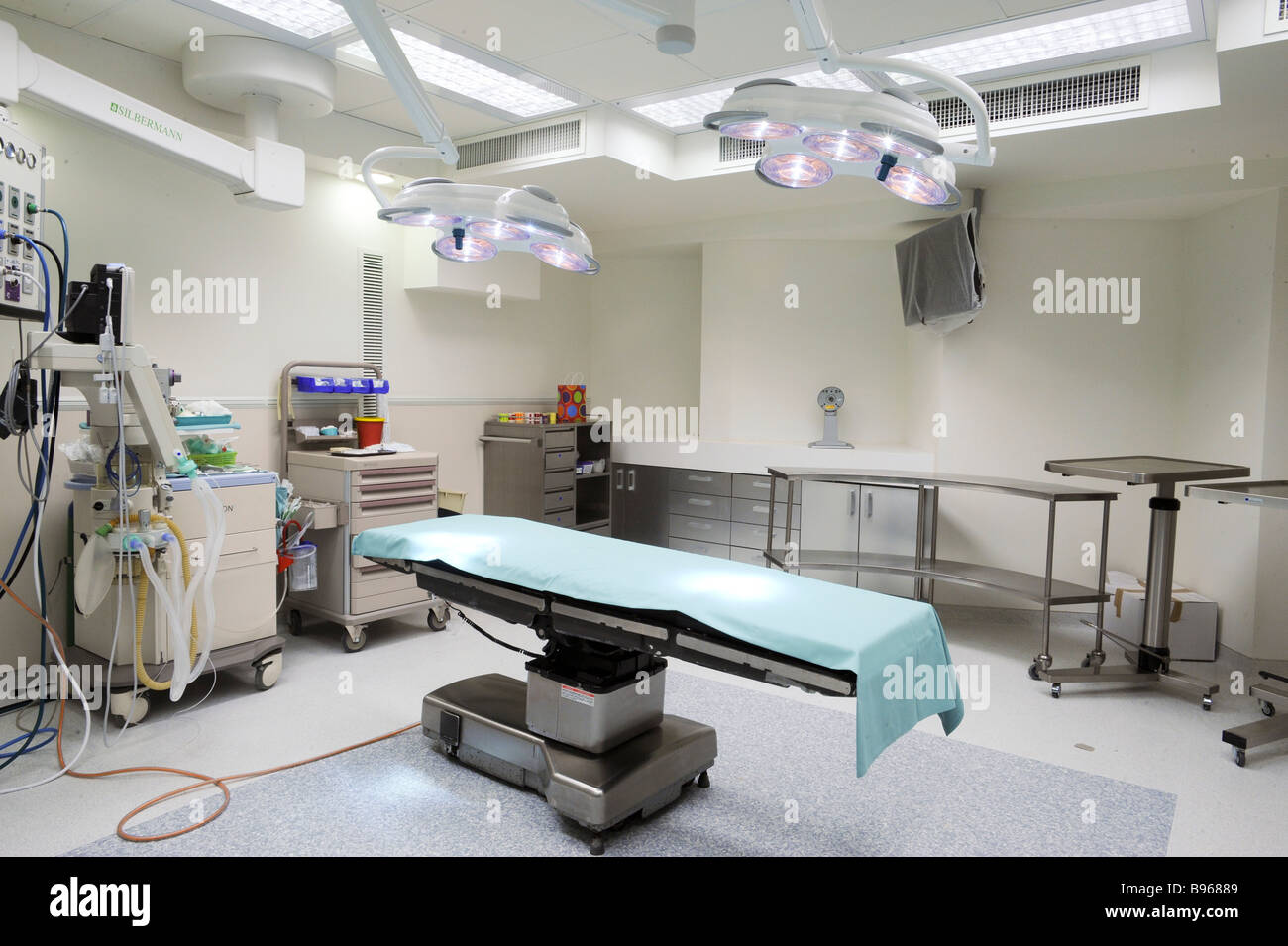 Hospital Operating theatre Stock Photo - Alamy