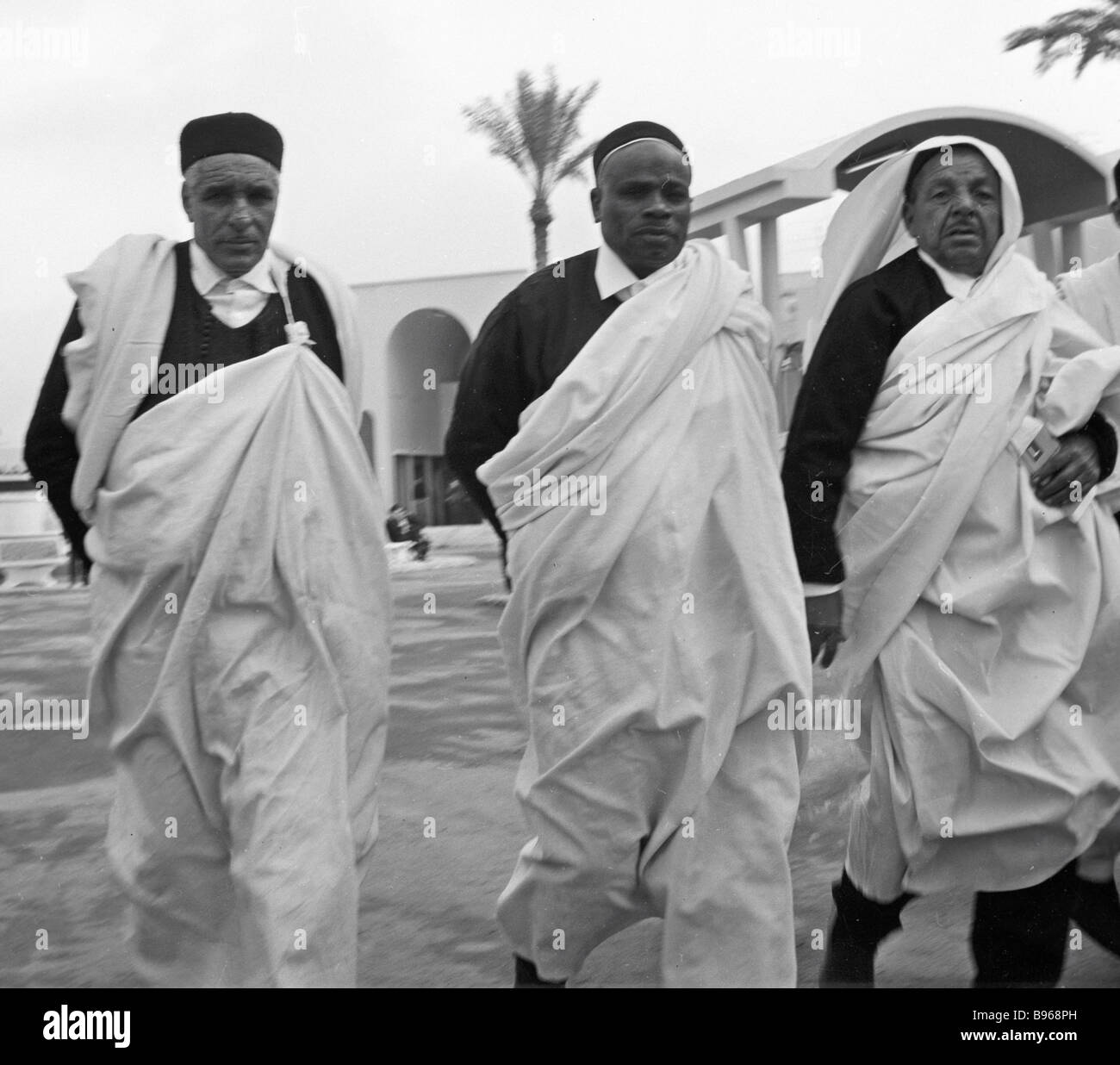 Libyan Berbers in folk costumes Stock Photo - Alamy