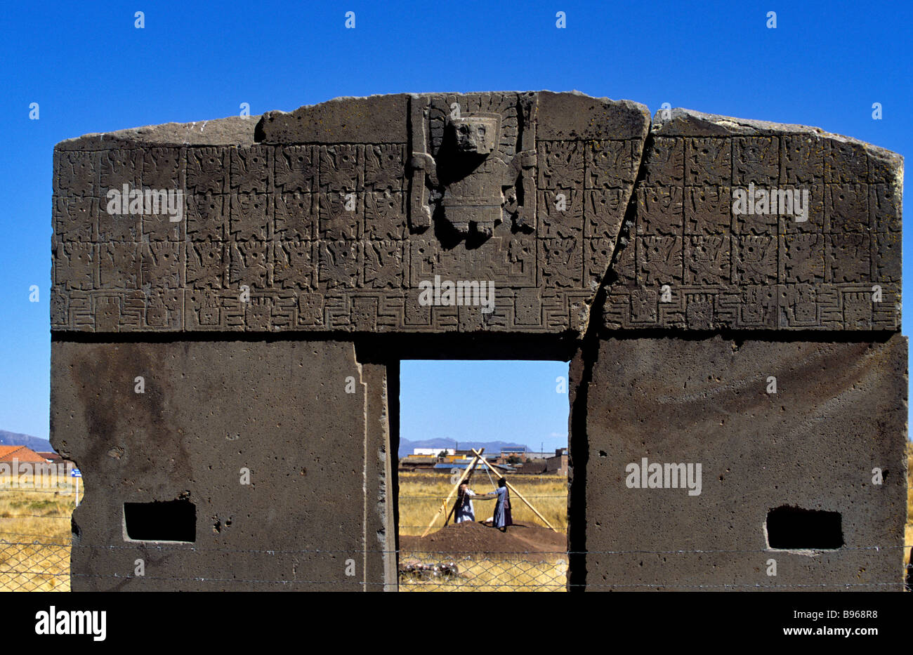 Gate of the sun at tiwanaku hi-res stock photography and images - Alamy