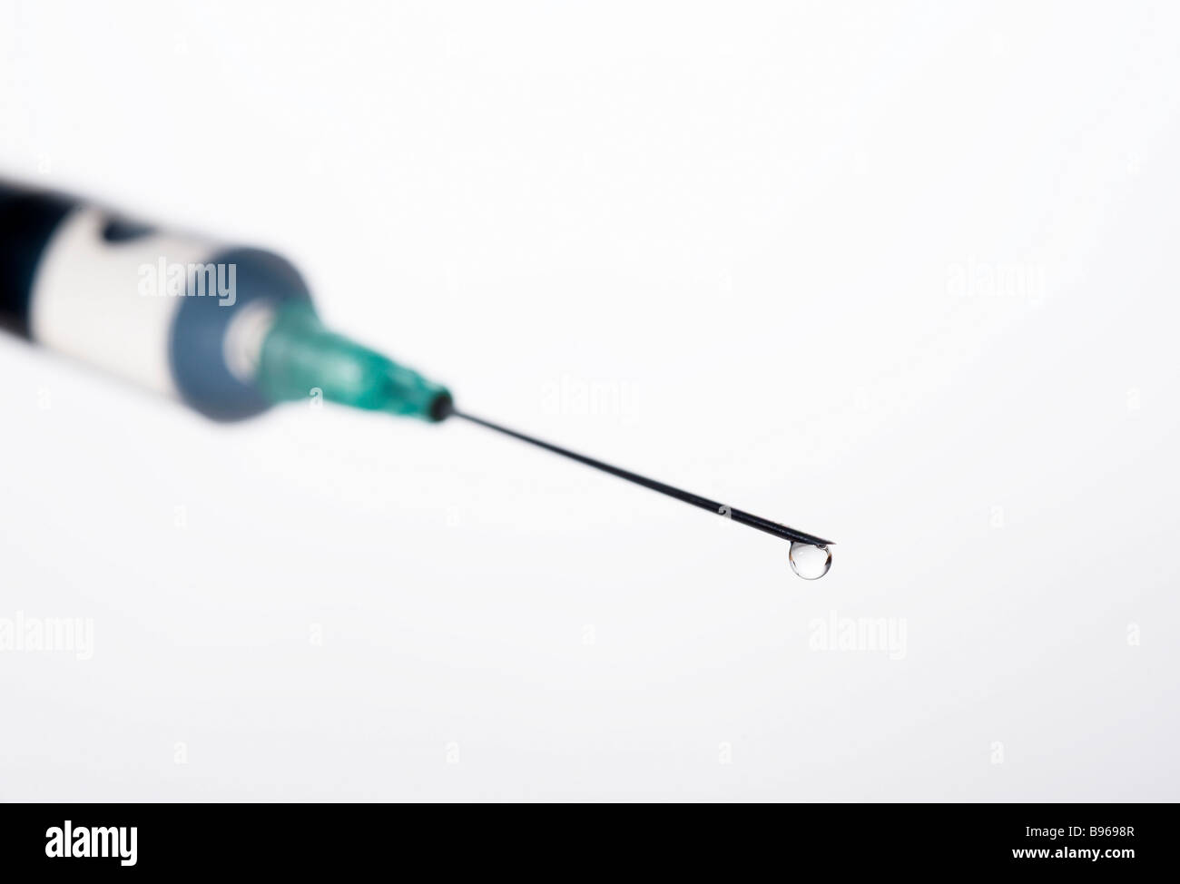 Hypodermic needle hi-res stock photography and images - Alamy