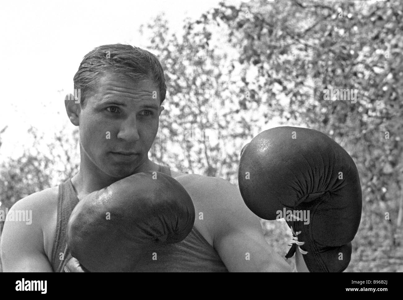 Soviet boxer Valery Popenchenko, 1964 Olympic champion, two-time ...