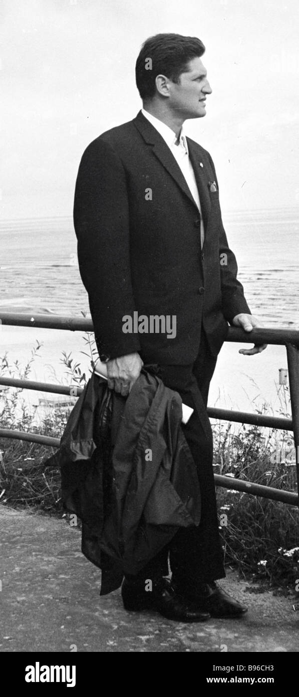 Cosmonaut Boris Volynov on vacation the Gulf of Riga Stock Photo - Alamy