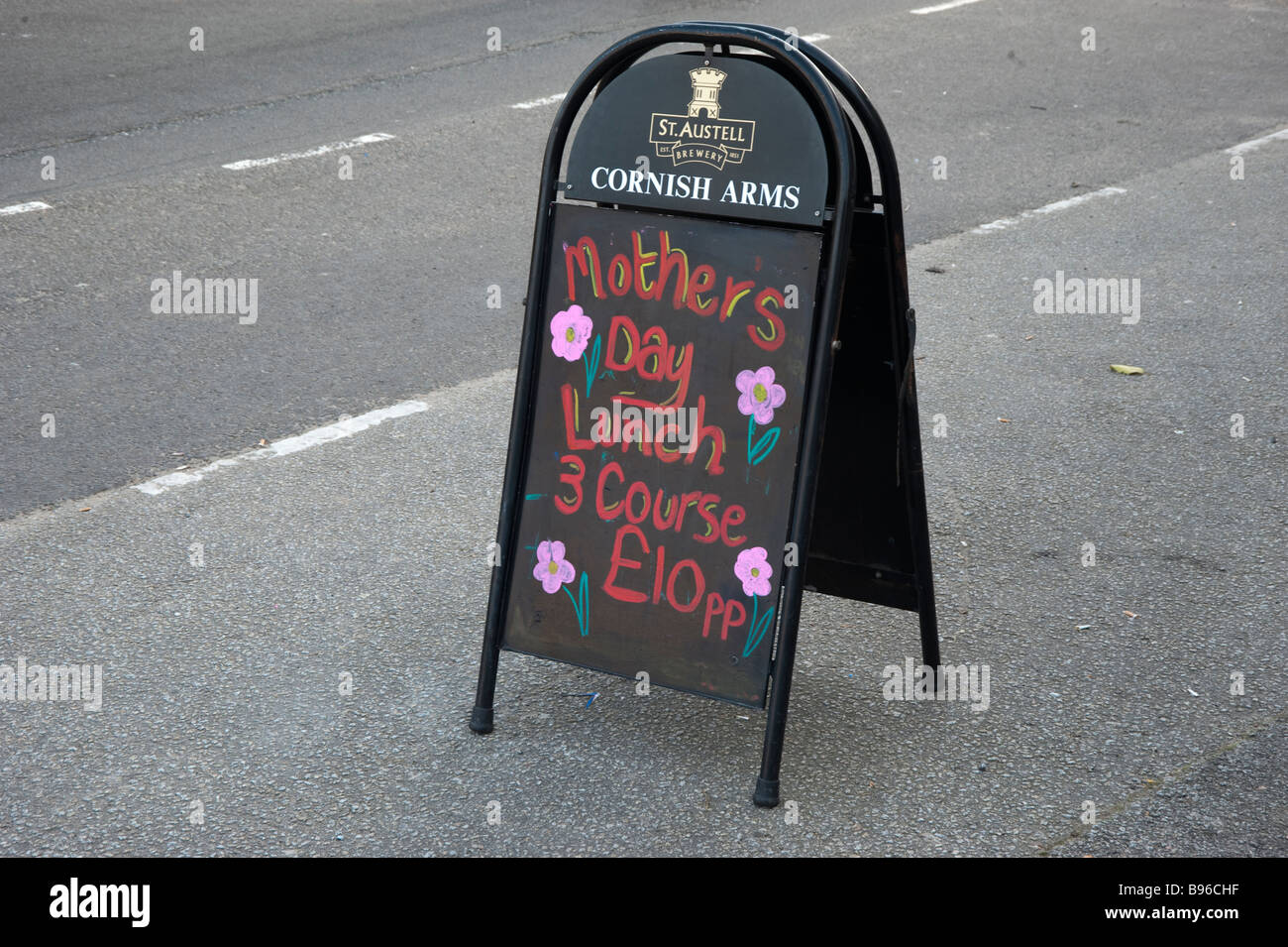 Advertising menu board hi-res stock photography and images - Alamy