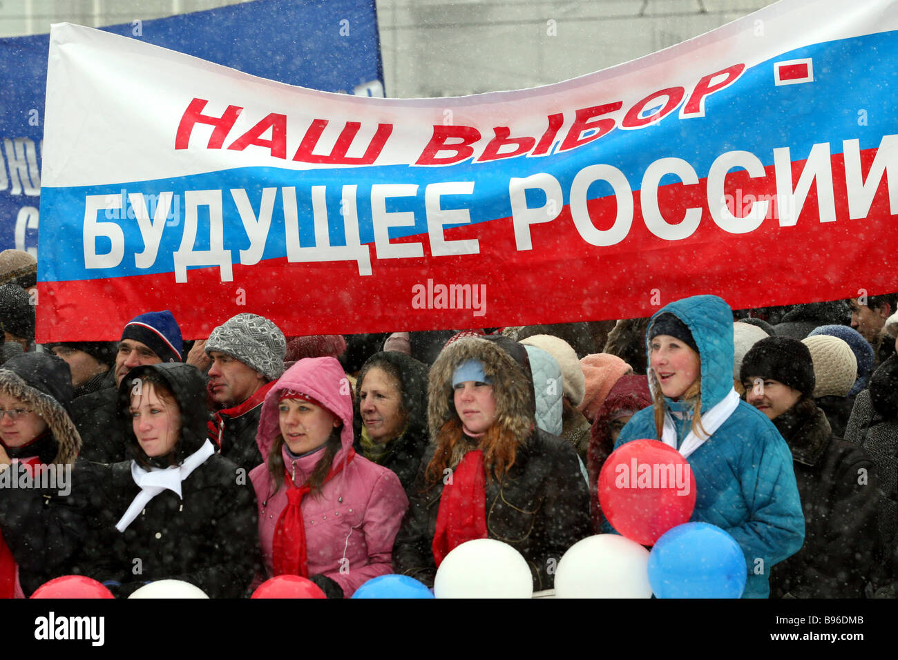 Demonstrating in support of incumbent President Vladimir Putin in ...