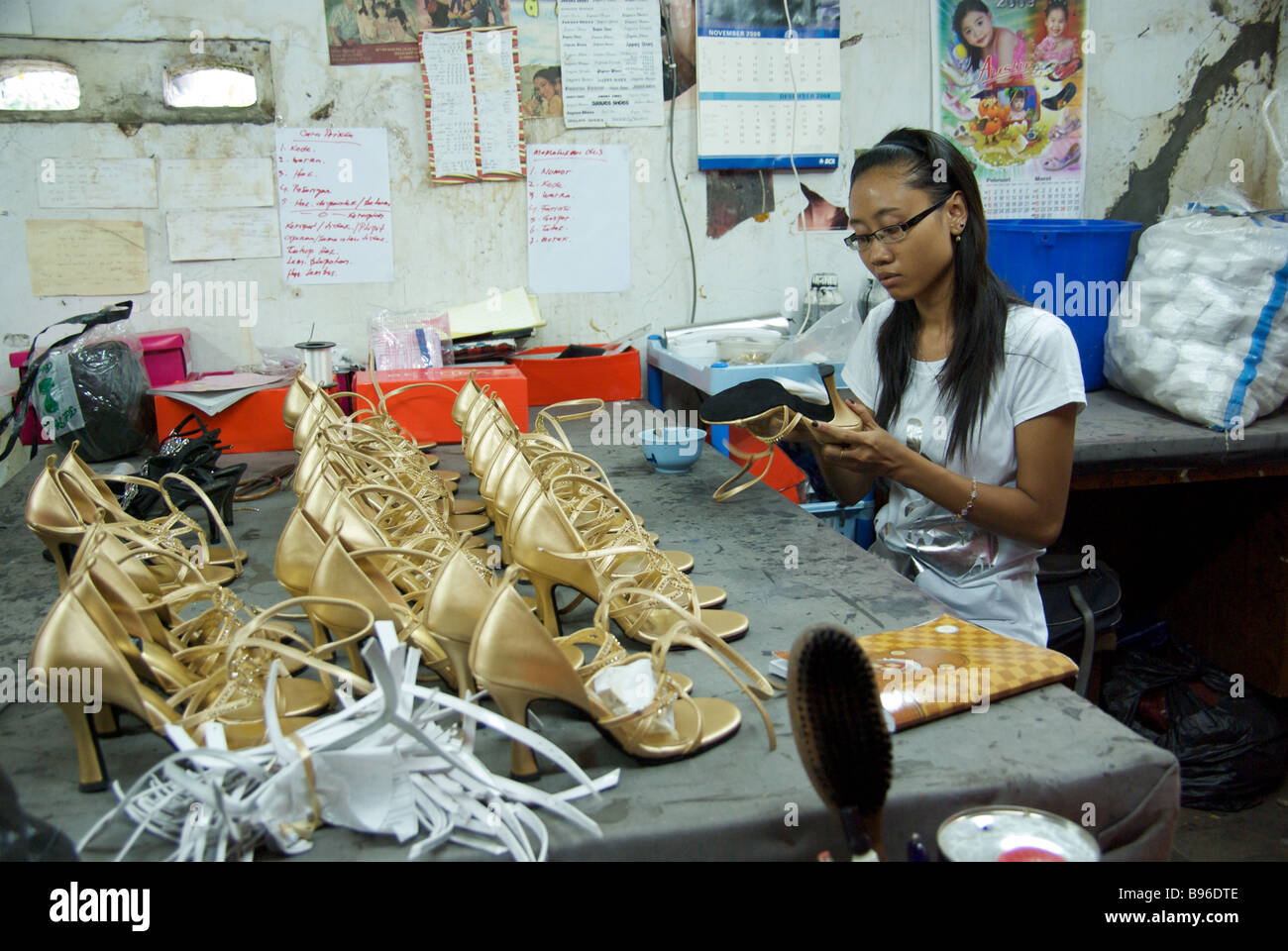 Lady factory worker hi-res stock photography and images - Alamy