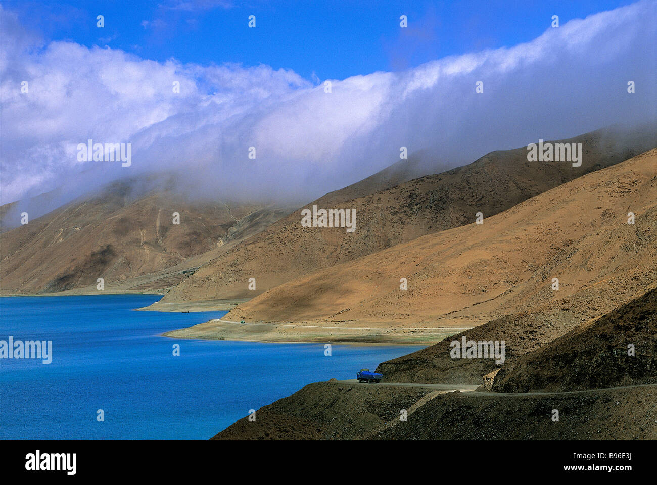 Lhoka tibet china hi-res stock photography and images - Alamy