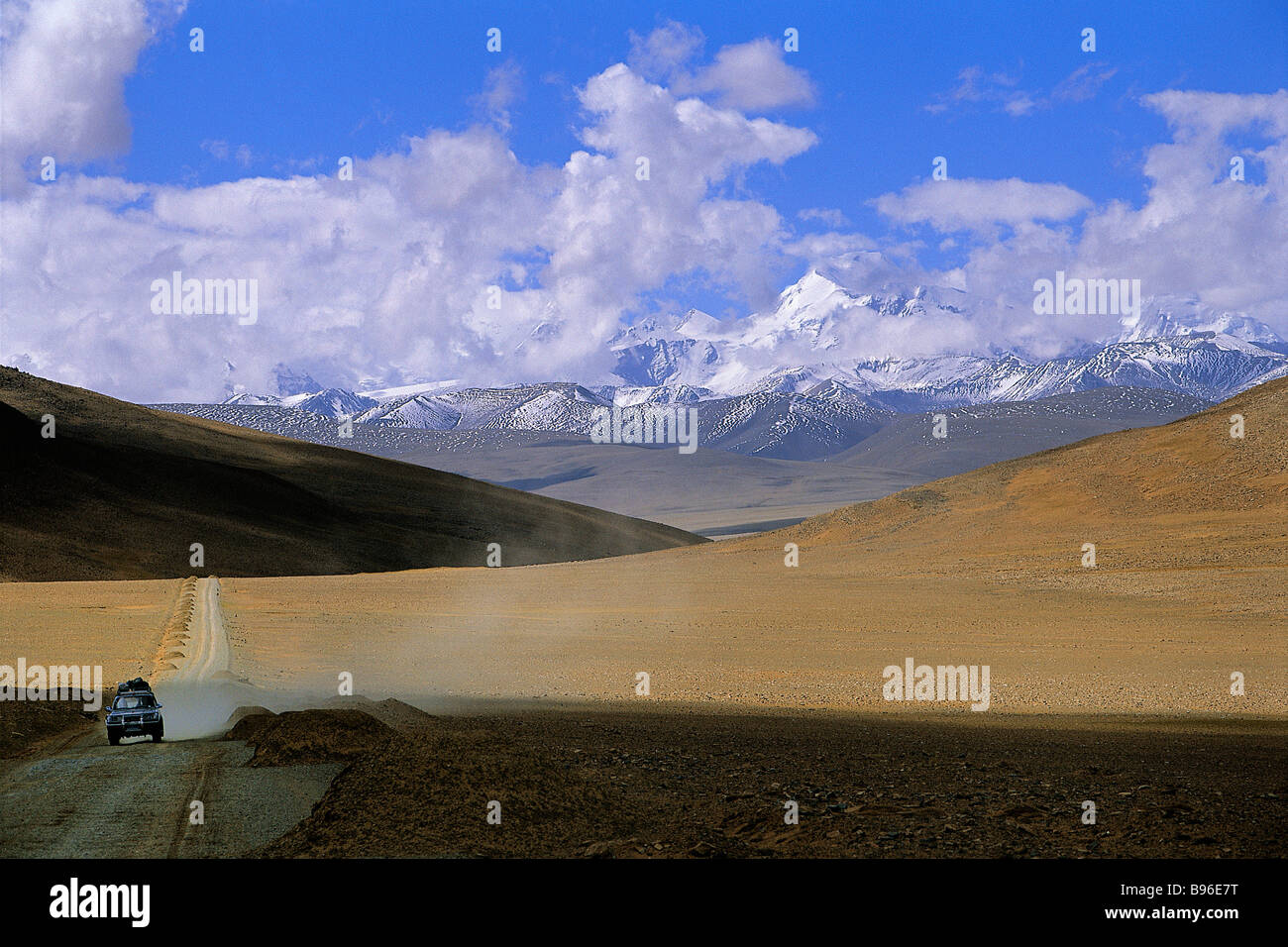 Tingri china hi-res stock photography and images - Alamy