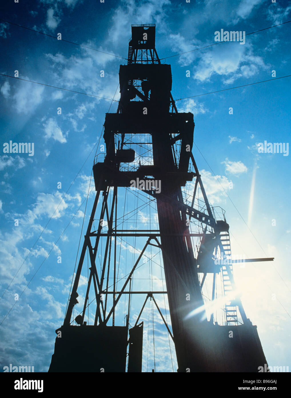 An oil derrick Stock Photo - Alamy