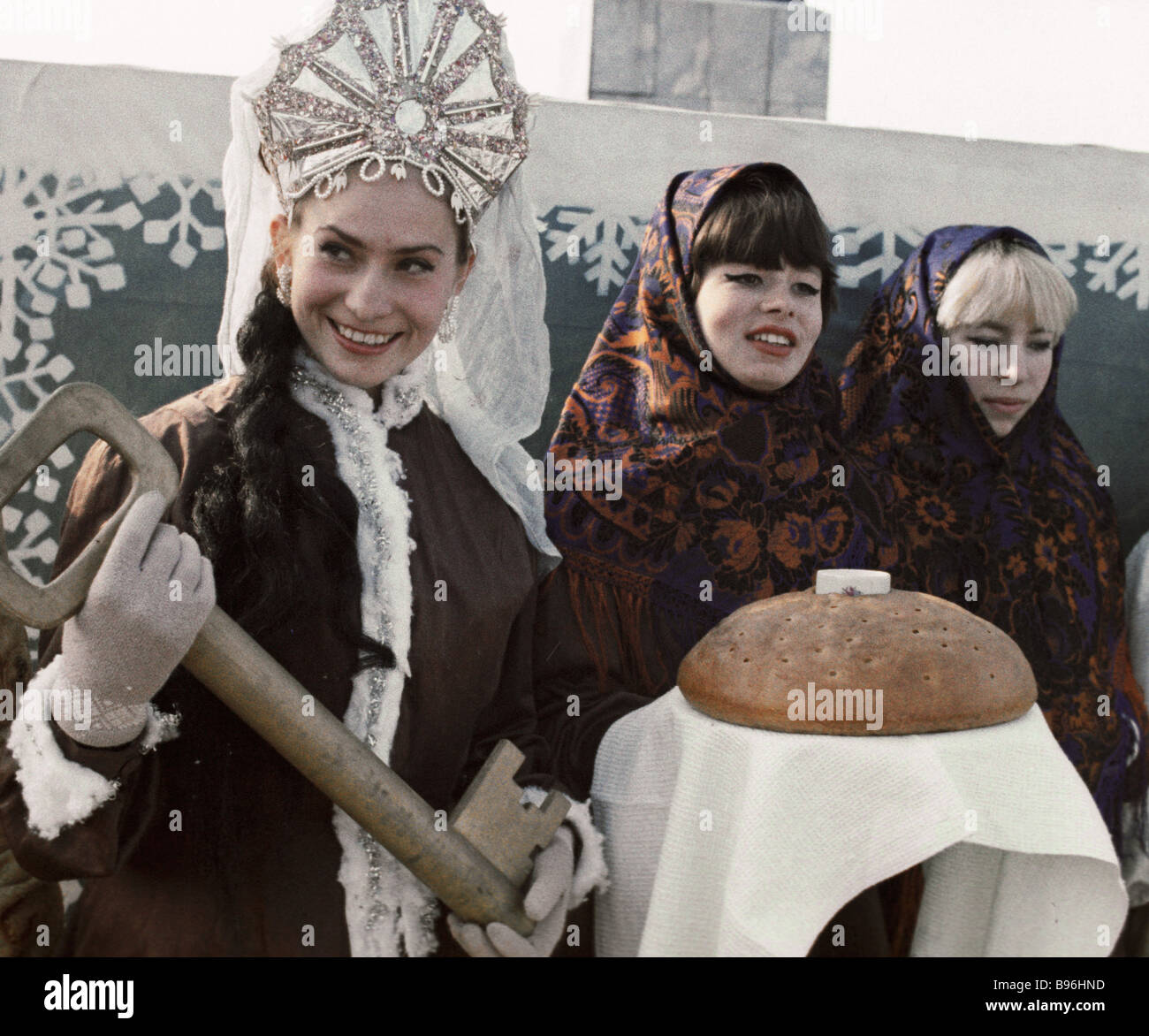 Russian Winter festival in Yaroslavl Girls in folk headgear meet guests ...