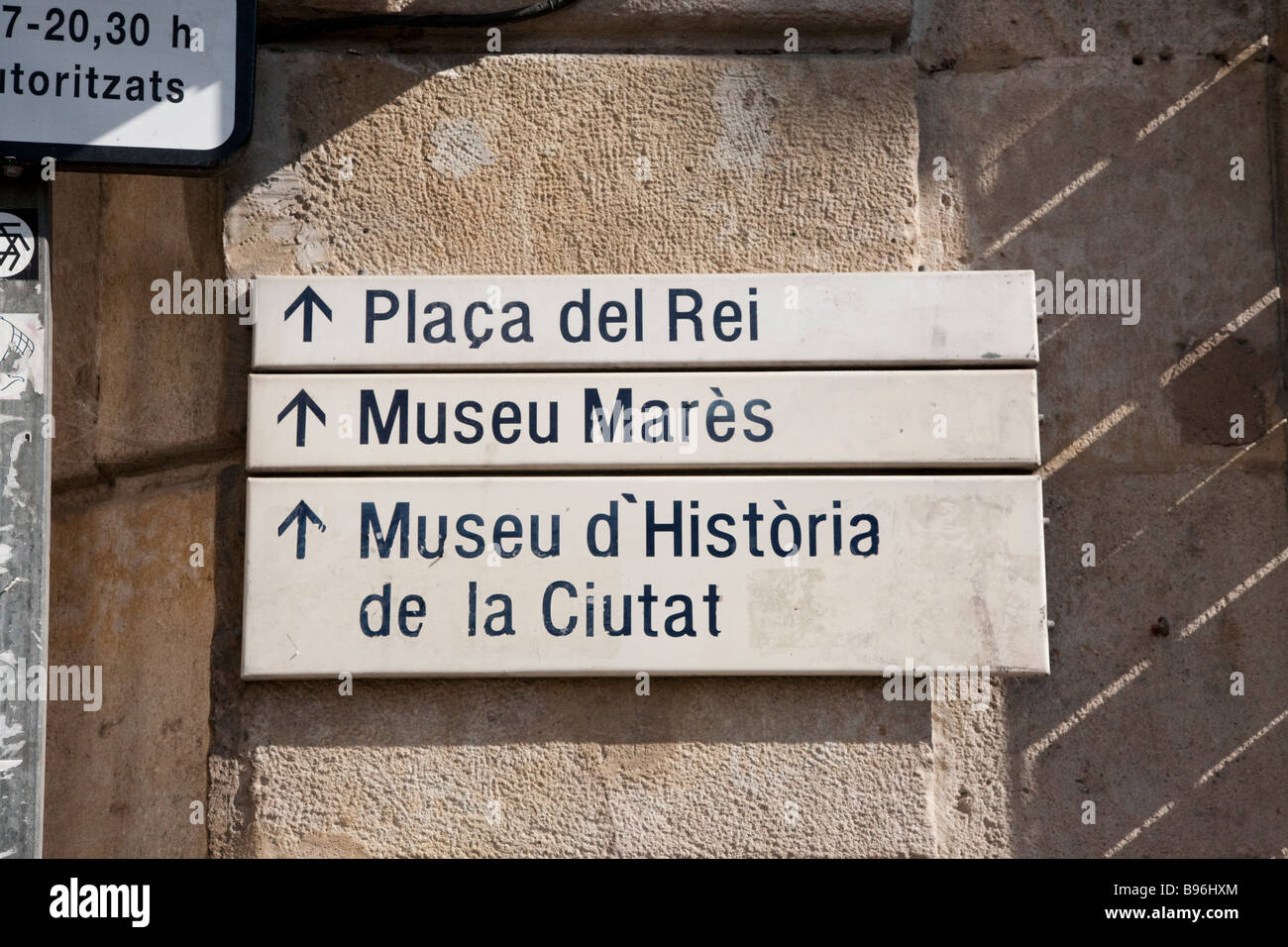 Barcelona Signs High Resolution Stock Photography and Images - Alamy