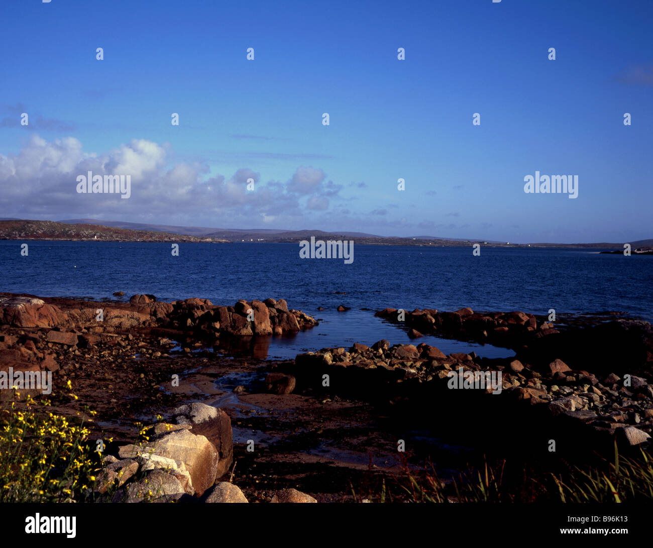 Rocky coasts and at harbors and piers hi-res stock photography and ...