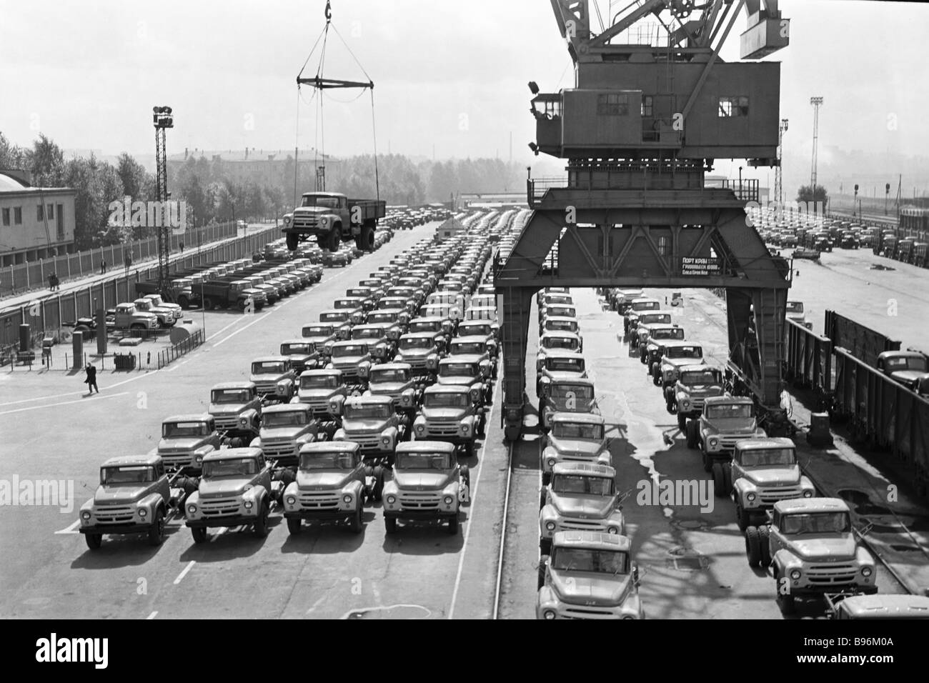 ZIL new cars Stock Photo - Alamy