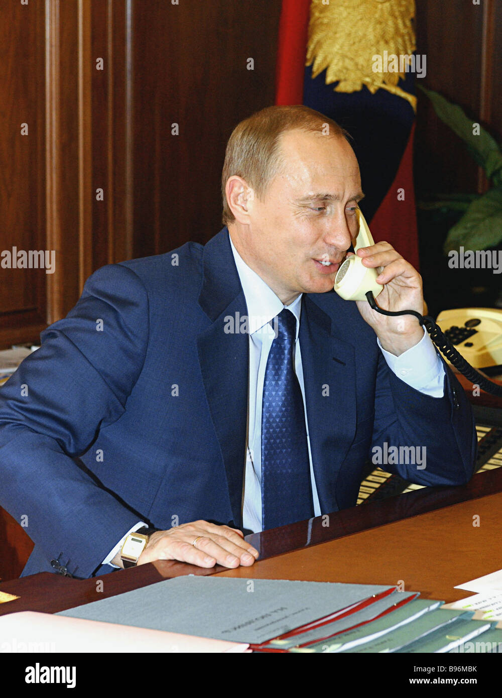 Leaders of foreign countries congratulating Vladimir Putin on his re ...