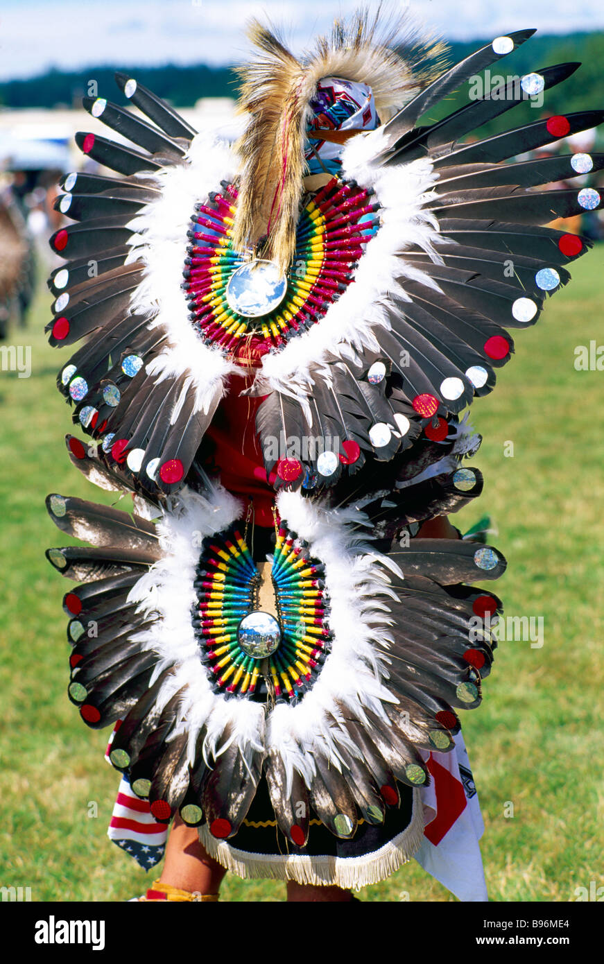 Native Indian Dancer in Traditional Regalia at a Pow Wow on Tsartlip ...