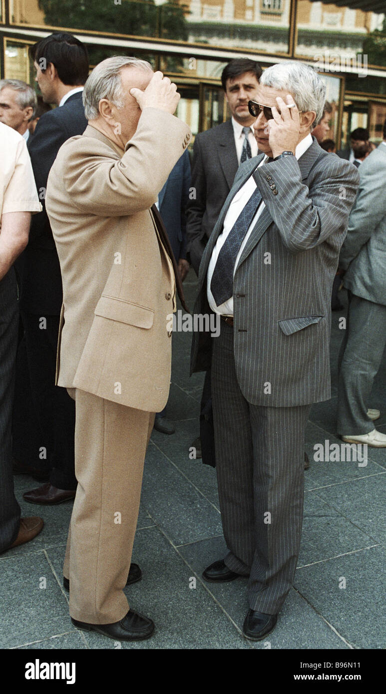 Delegates of the 28th congress of the CPSU actor Ulyanov left and ...