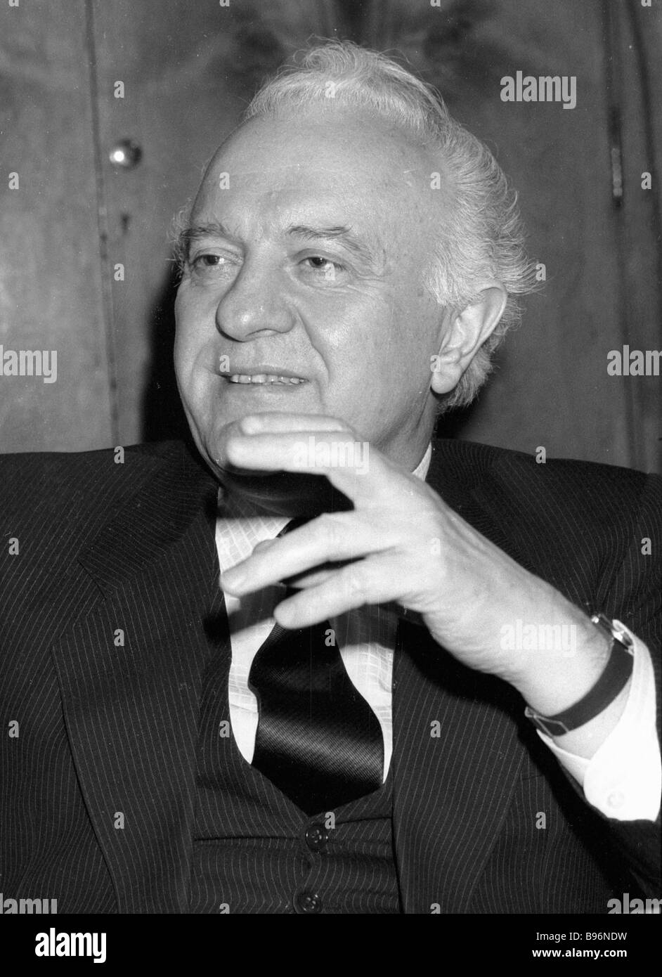 U S S R Foreign Minister Eduard Shevardnadze Stock Photo - Alamy