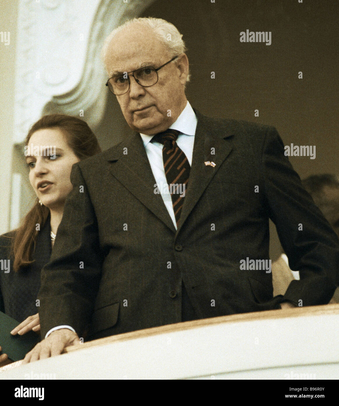 U S Ambassador Robert Strauss attends Sixth Congress of Russian People ... U S Ambassador Robert Strauss attends Sixth Congress of Russian People ...