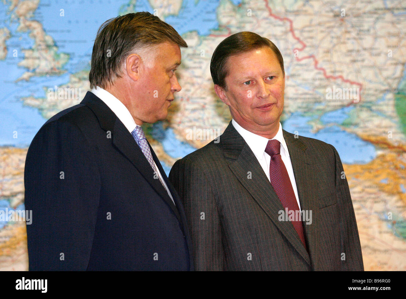 Vladimir Yakunin left president of the Russian Railways company and ...