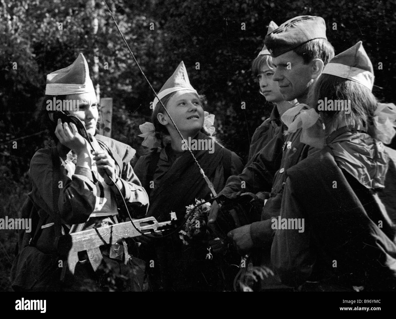 Young wiremen play a field game Zarnitsa Wildfire Stock Photo - Alamy