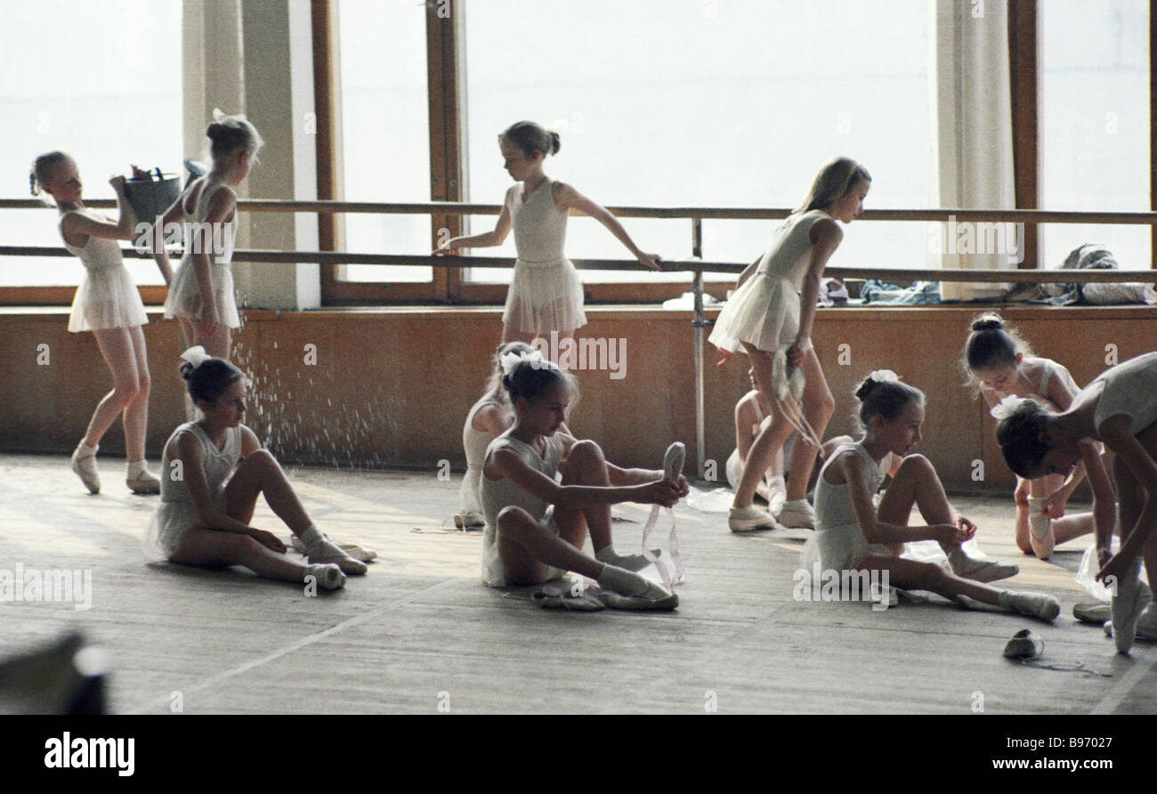 Moscow Ballet School first year pupils getting ready for class Stock ...