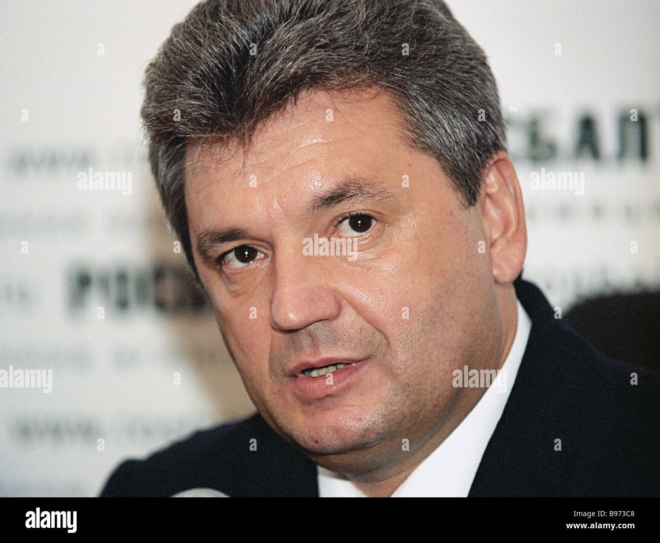 Anatoly Popov the acting Chechen president addressing a news conference ...