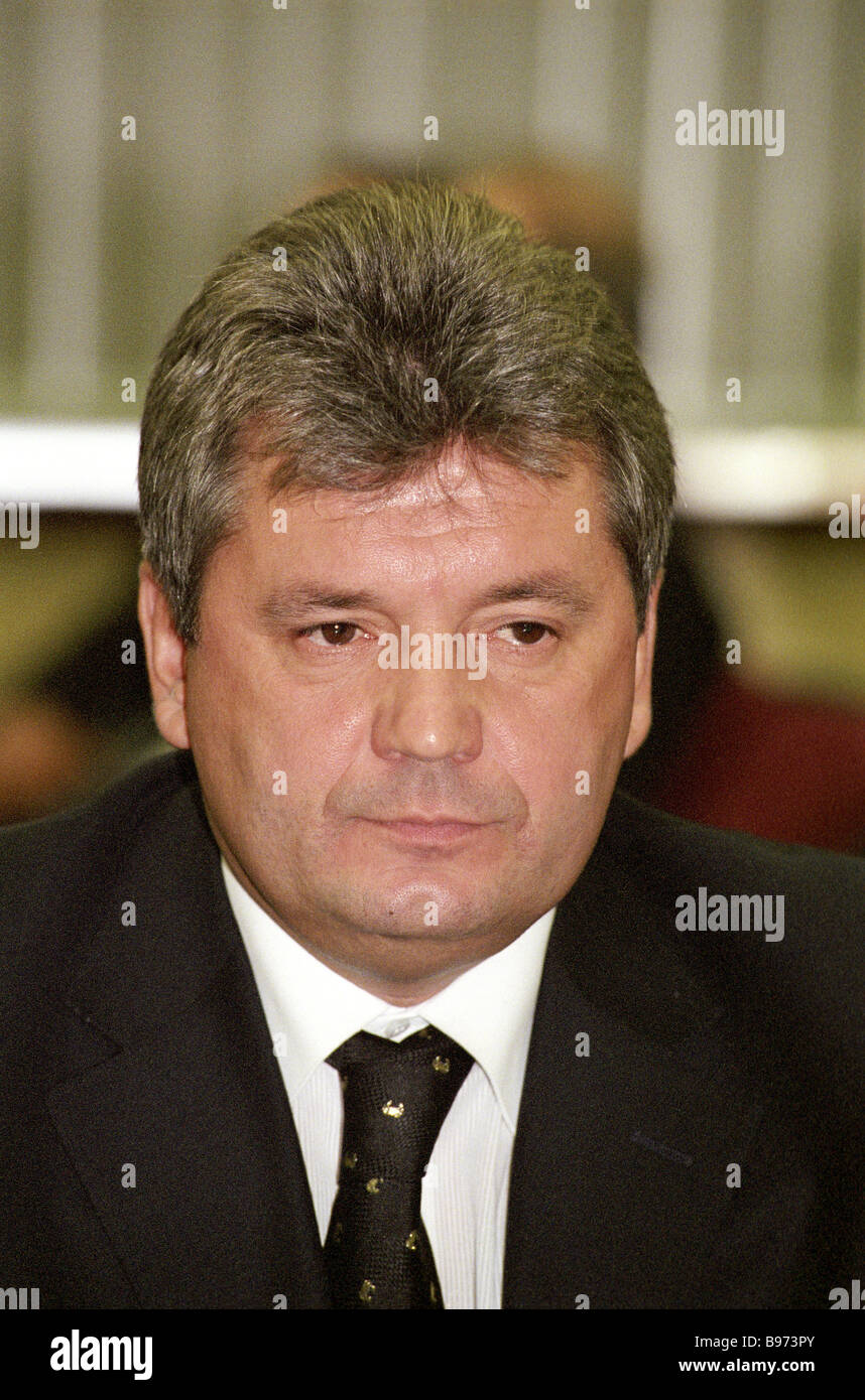Prime Minister Anatoly Popov of the Chechen Republic at a meeting of ...