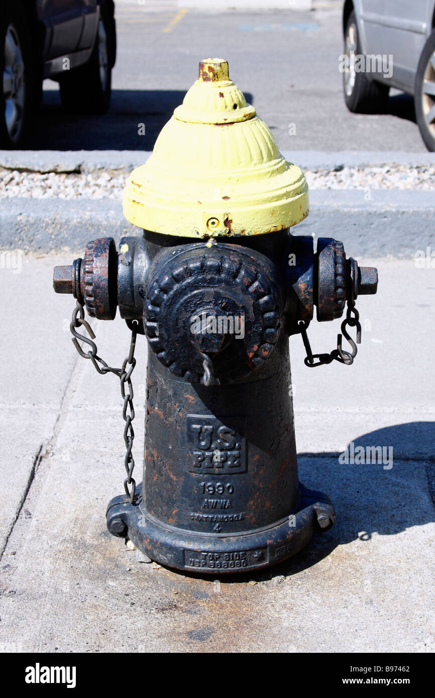 Fire Hydrant on sidewalk Stock Photo - Alamy