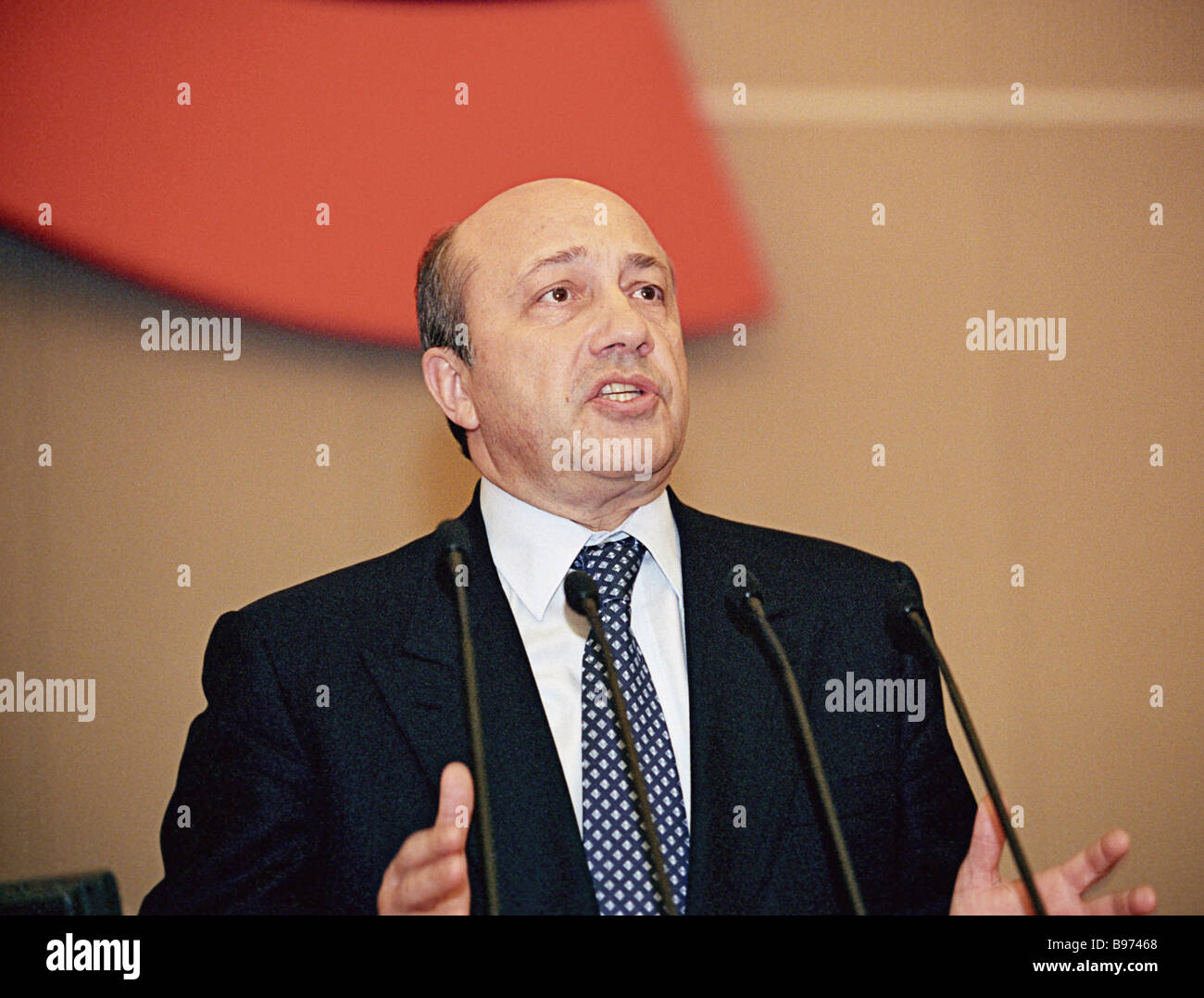 Russian Minister of Foreign Affairs Igor Ivanov addressing a plenary ...