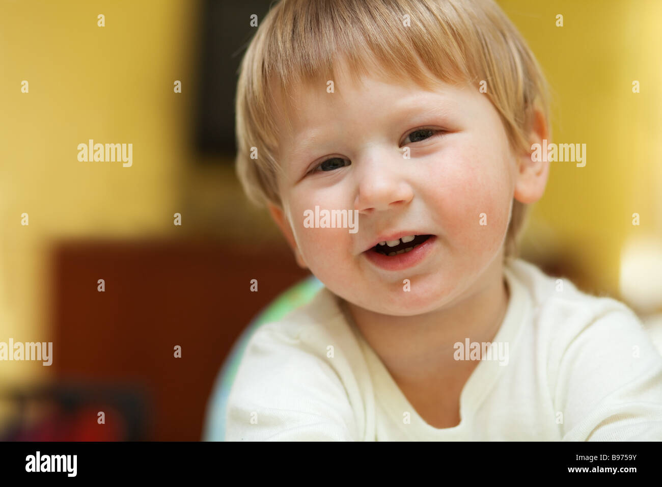 Smile archly hi-res stock photography and images - Alamy