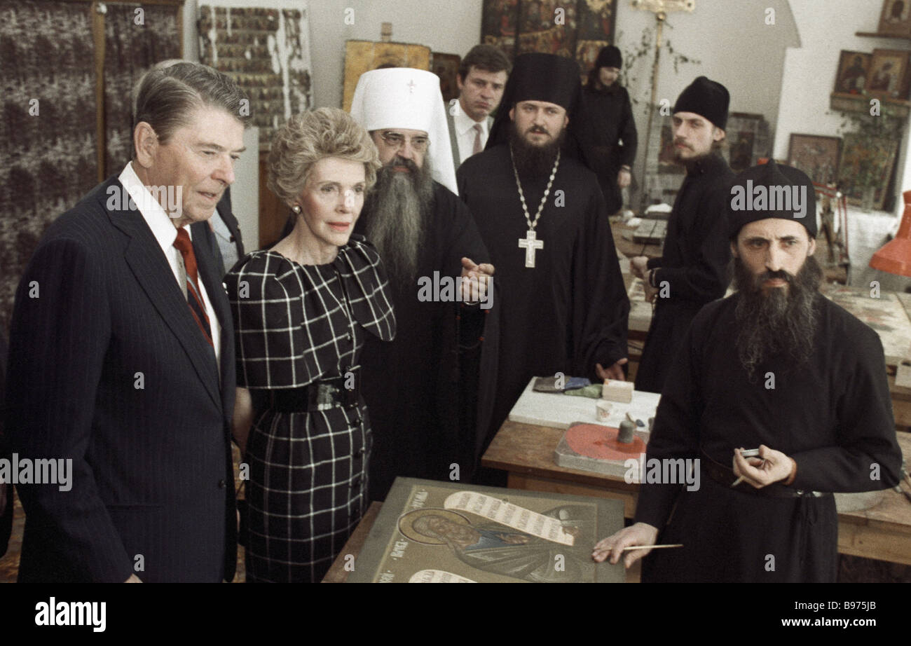 Ronald Reagan and his wife meeting with the clergy in St Daniel s ...