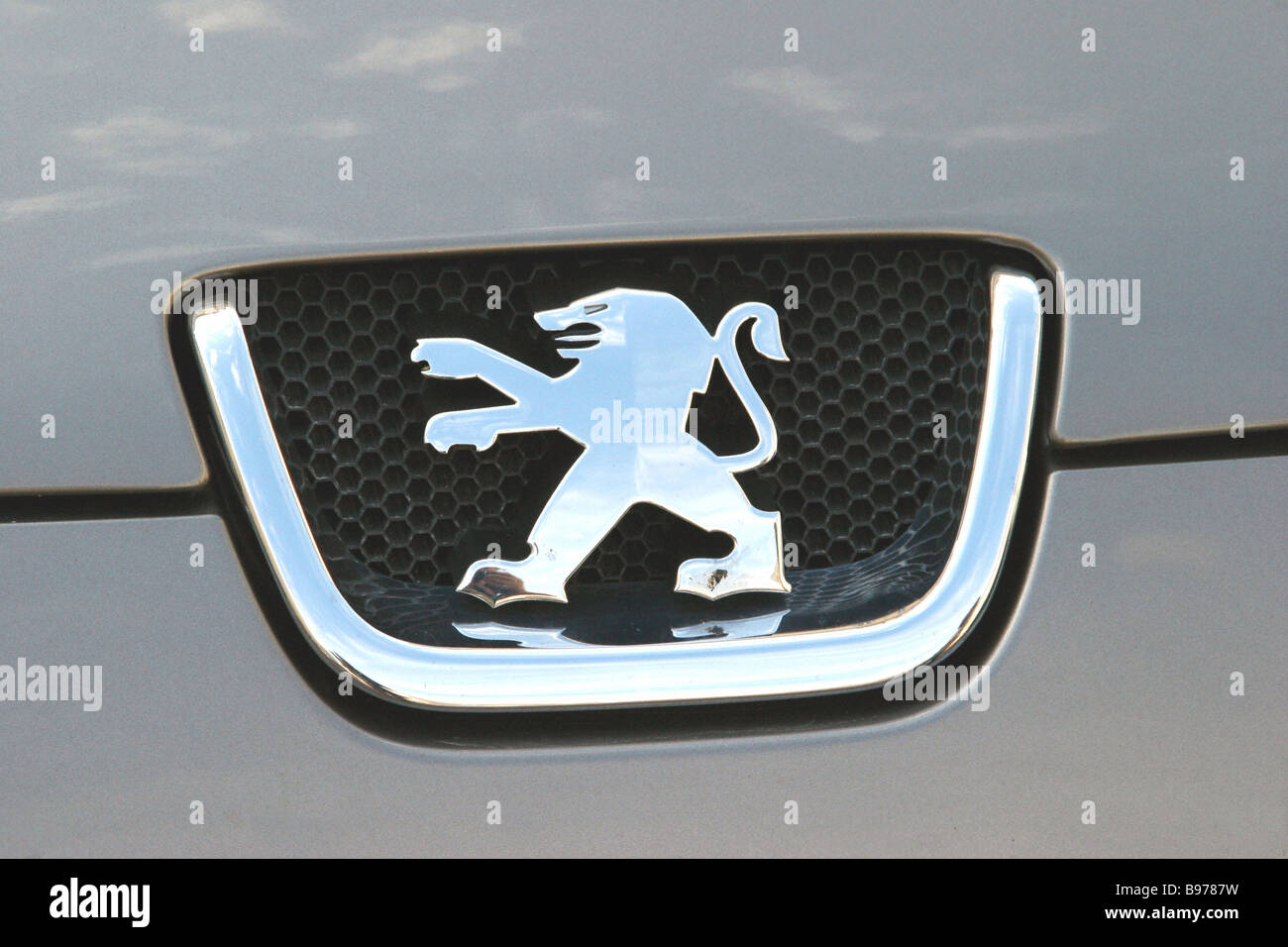 Logo auto things hi-res stock photography and images - Alamy