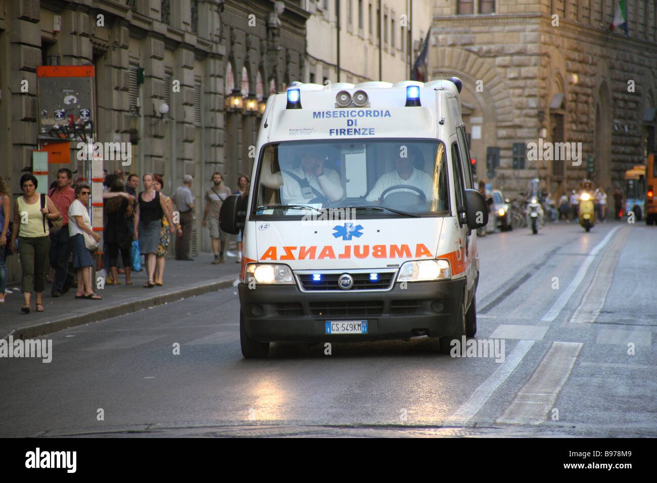 Ambulance italy light hi-res stock photography and images - Alamy